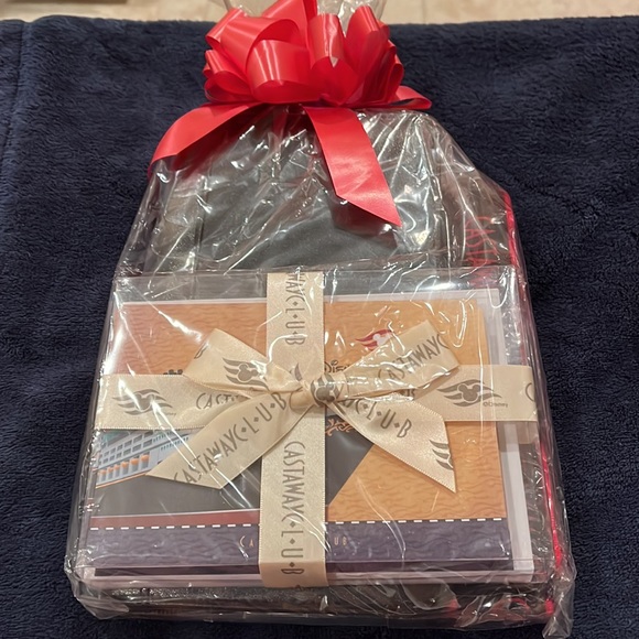 Disney | Other | Disney Cruise Line Castaway Set | Poshmark